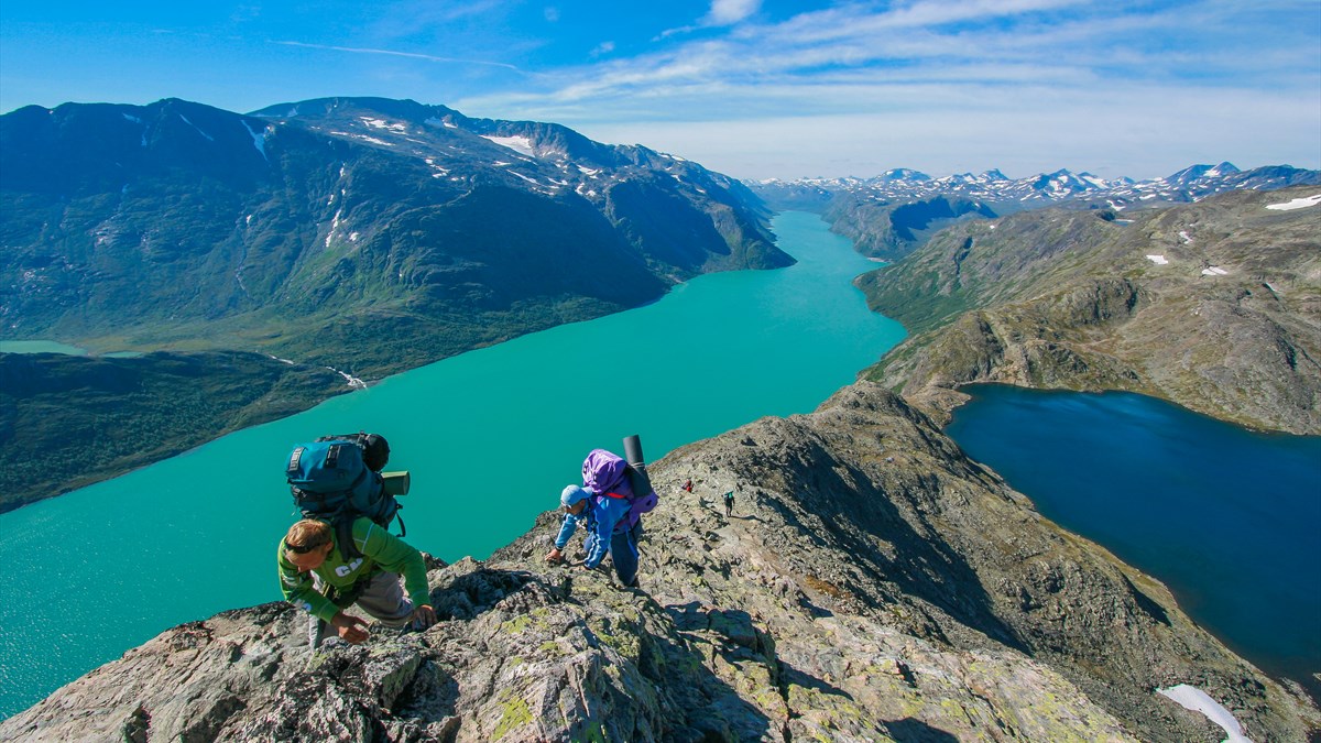 Guided hike to Besseggen - Valdres