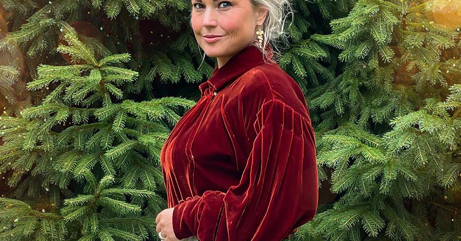 Helene Bøksle "Det hev ei rose sprunge" - Konsert in Hamar, Hamar ...