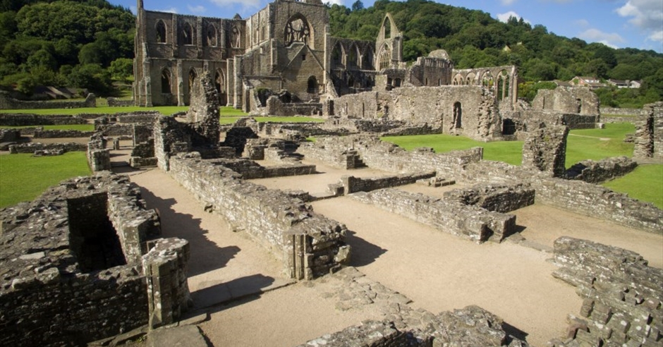 Mysterious burials at Tintern Abbey and Mesolithic fish traps on the ...