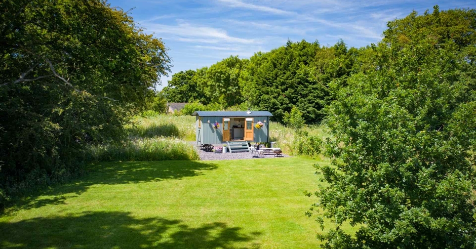 Cromwell's Hideaway - Glamping in Raglan, Raglan - Visit Monmouthshire