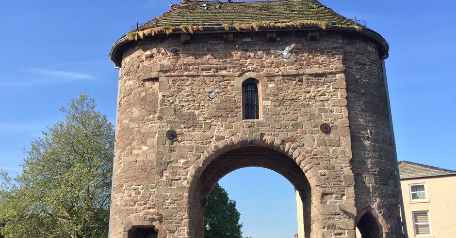 Monnow Gate and Bridge - Historic Site in Monmouth, Monmouth - Visit ...