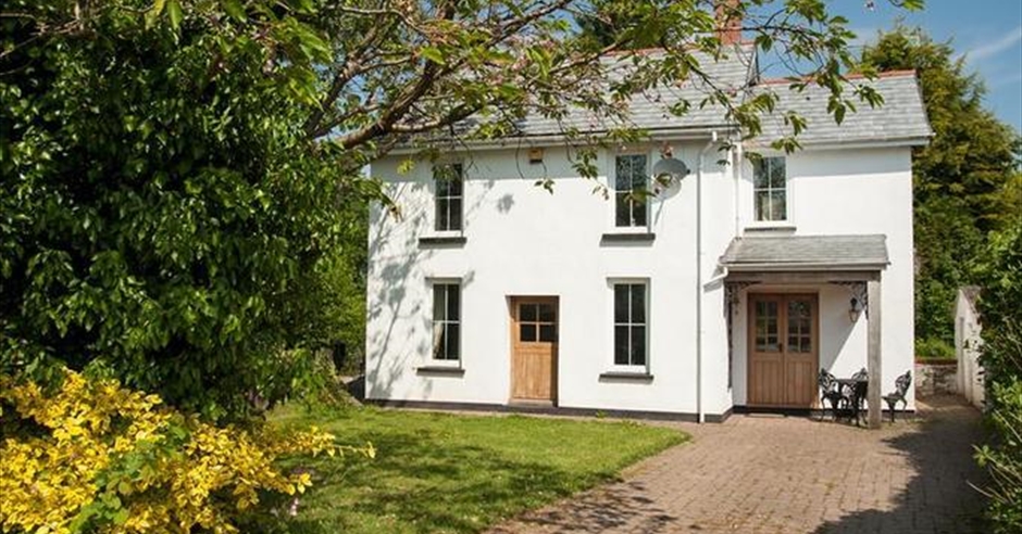 Llanbrook - Brook Cottage - Self-catering in Abergavenny, Abergavenny ...