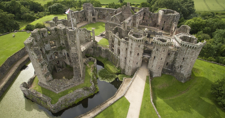 Raglan Castle (Cadw) - Castle in Raglan, Raglan - Visit Monmouthshire