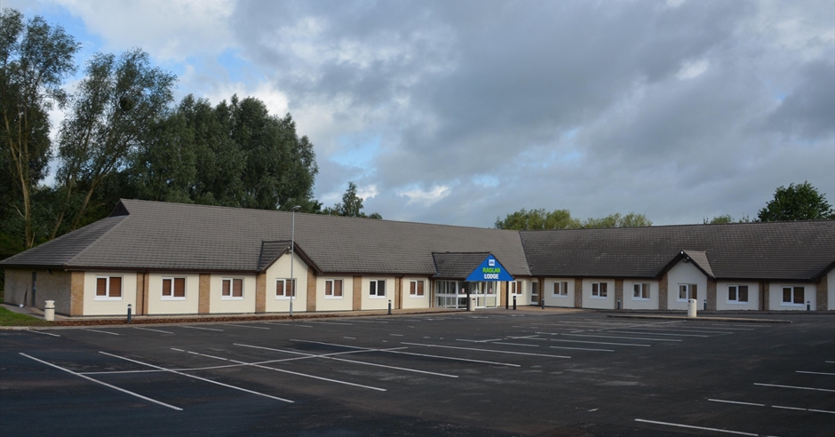 Raglan Lodge - Budget Hotel in Raglan, Raglan - Visit Monmouthshire