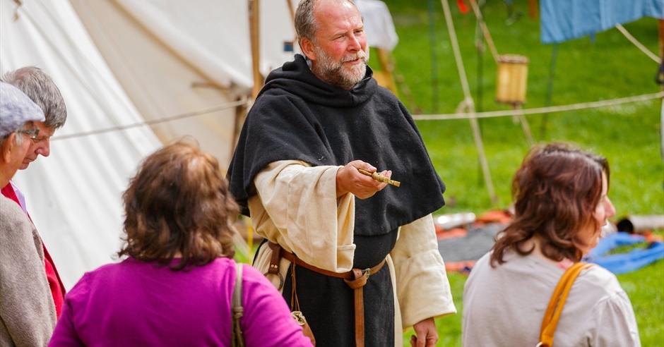 Monastic Life in Medieval Monasteries and Abbeys - Historical Event in ...