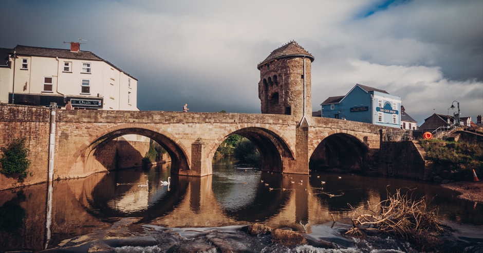 Monnow Gate and Bridge - Historic Site in Monmouth, Monmouth - Visit ...