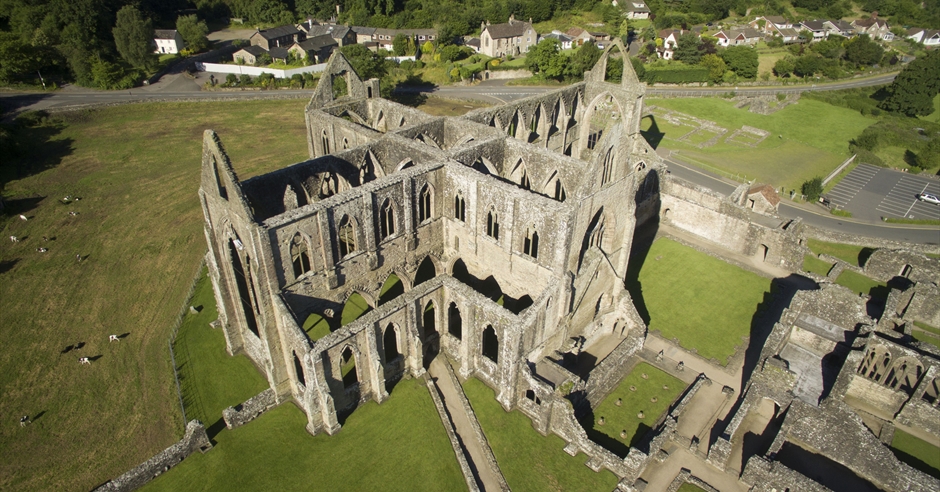 Wales Guided Tours : Cardiff to Tintern - Coach/Minibus Tour in ...