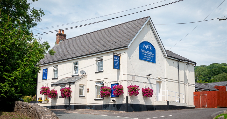 The Woodlands Tavern - Restaurant - Pub in Chepstow, Chepstow - Visit ...
