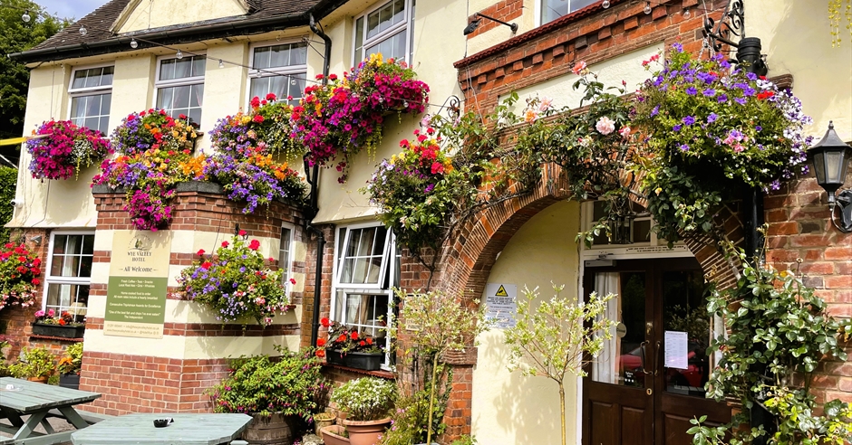 The Wye Valley Hotel Pub and Restaurant - Restaurant - Pub in Tintern ...