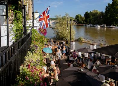 White Cross Pub - Public House in Richmond, Richmond Upon Thames ...
