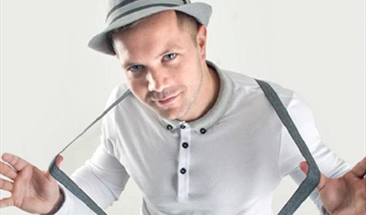 Karl Lewis as Olly Murs - Visit Weston-super-Mare