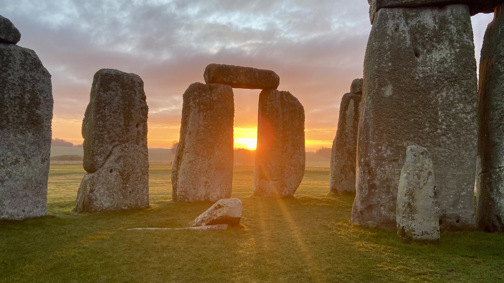 Stonehenge Tours - VisitWiltshire.co.uk