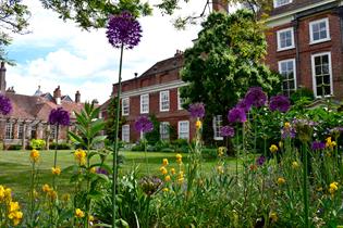 Mompesson House - Visit Wiltshire