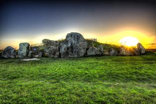 West Kennet Long Barrow - Visit Wiltshire