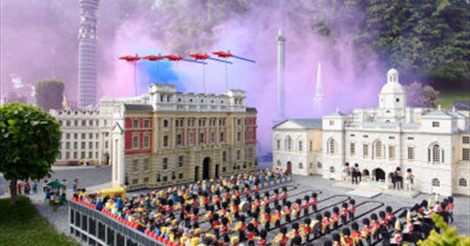 Her Majesty gets a mini Jubilee makeover at the LEGOLAND® Windsor ...