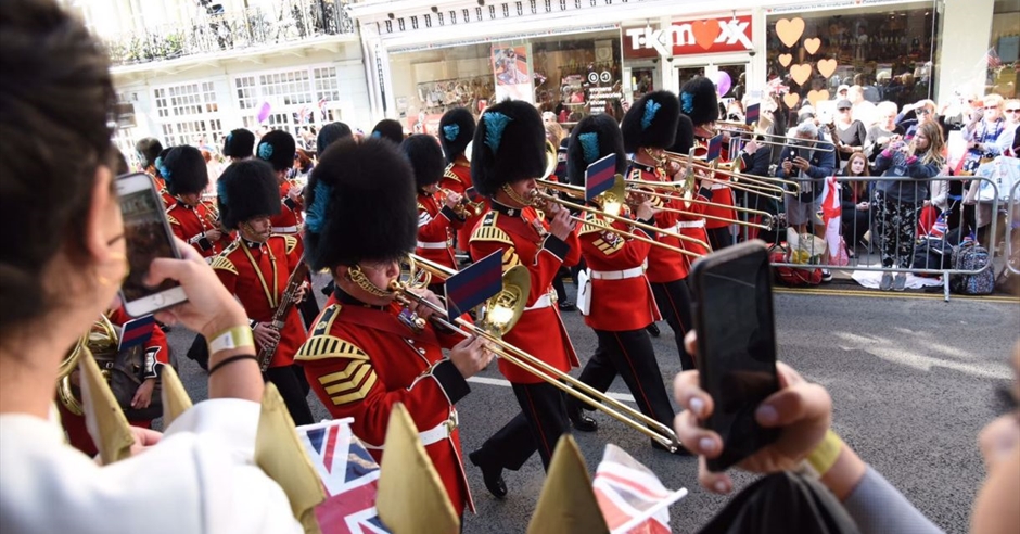 Windsor Guard March & Changing the Guard - Visit Windsor