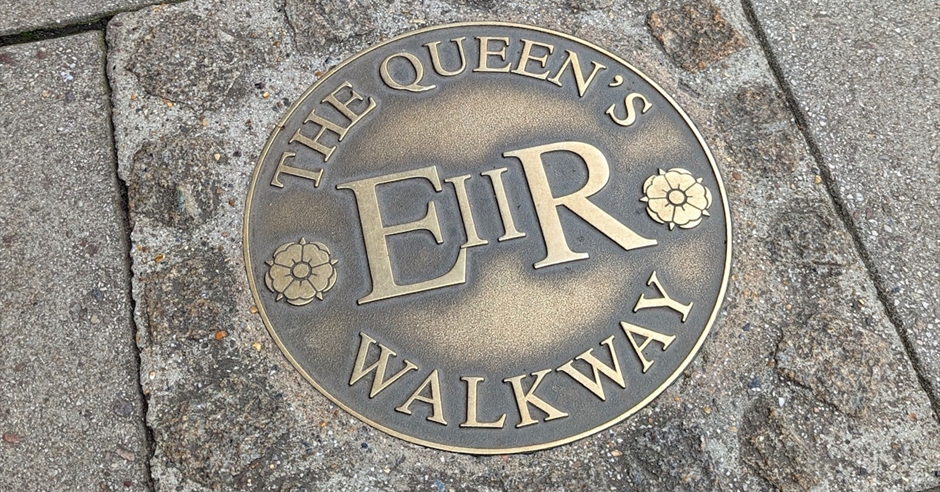 The Queen's Walkway - Visit Windsor