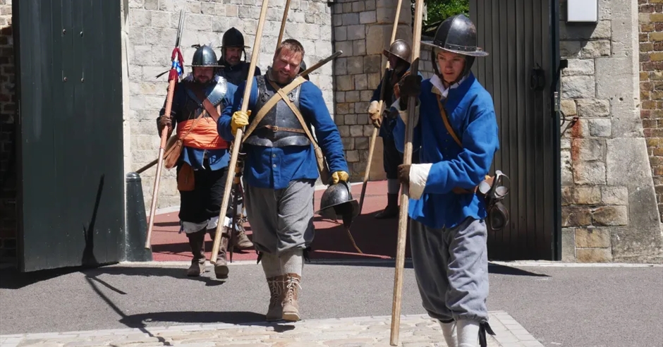 History Weekends - Royalists and Rebels - Visit Windsor