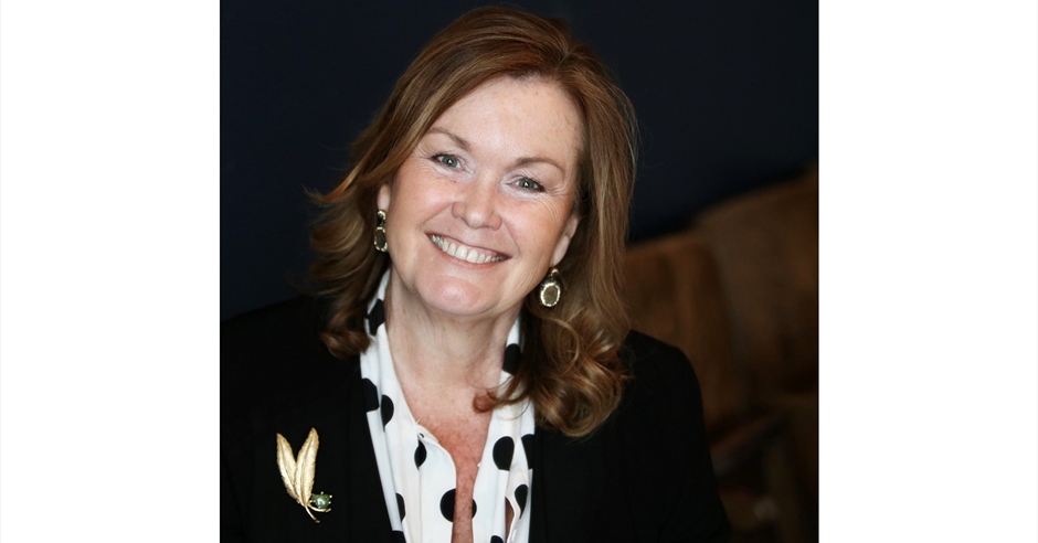 A Cumberland Conversation with Wendy Holden - Visit Windsor