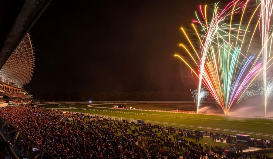 Fireworks Spectacular Family Raceday at Ascot Racecourse - Visit Windsor