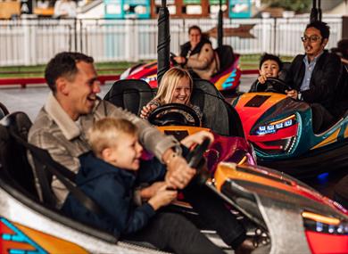 Fireworks Spectacular Family Raceday at Ascot Racecourse - Visit Windsor